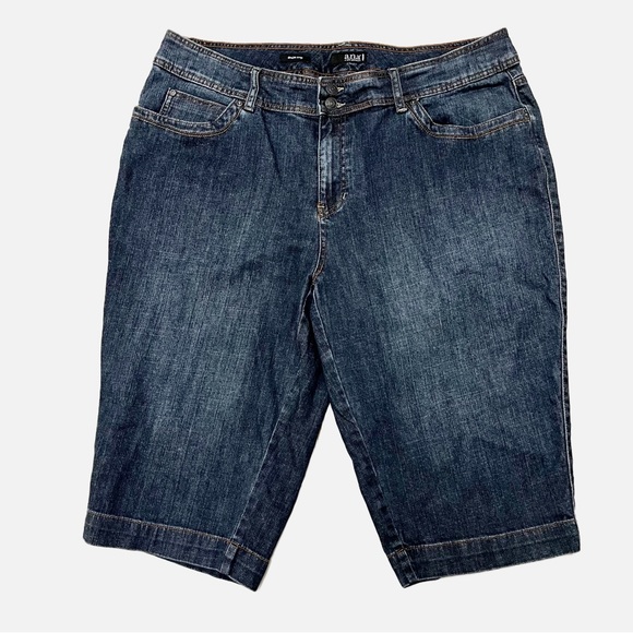 a.n.a | Shorts | Ana Denim Crop Jean Shorts Size 2 | Poshmark